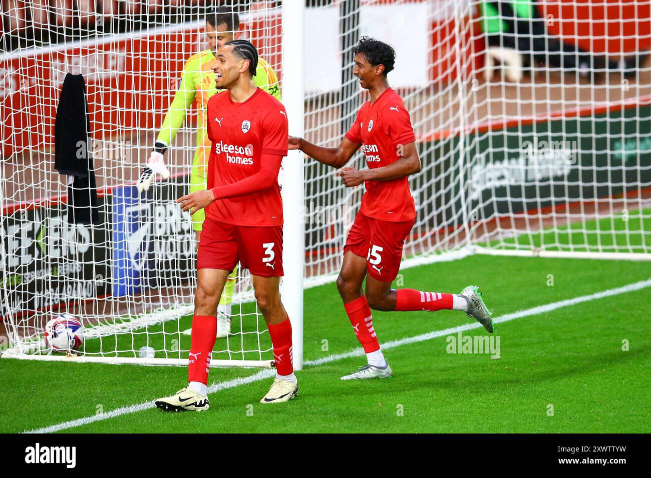 Efl trophy trophy hi-res stock photography and images - Alamy
