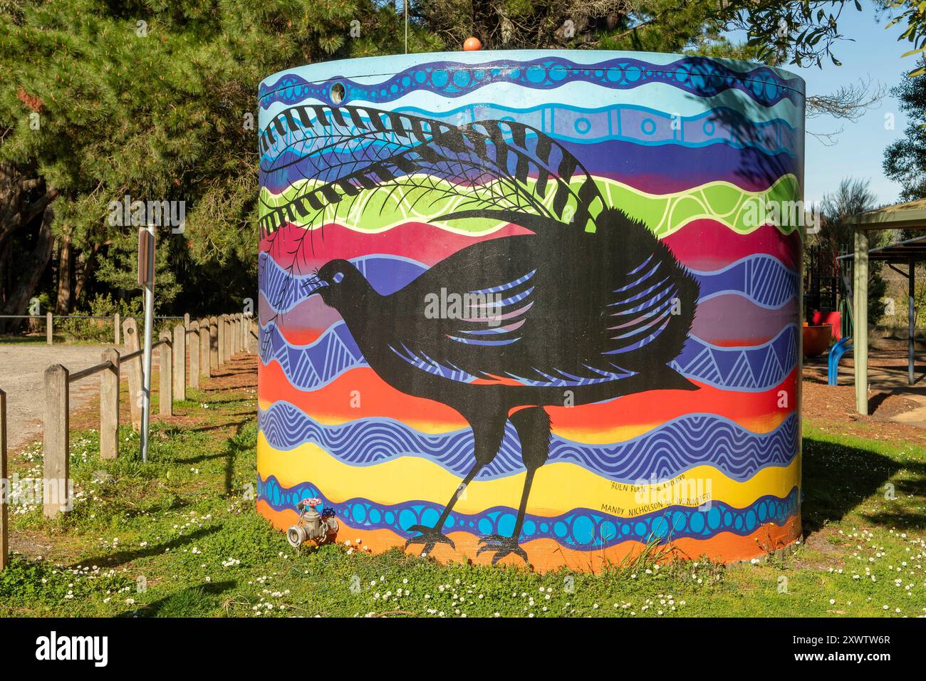 Lyrebird Water Tank Art by Fiona Clark, Kalorama, Victoria, Australia ...
