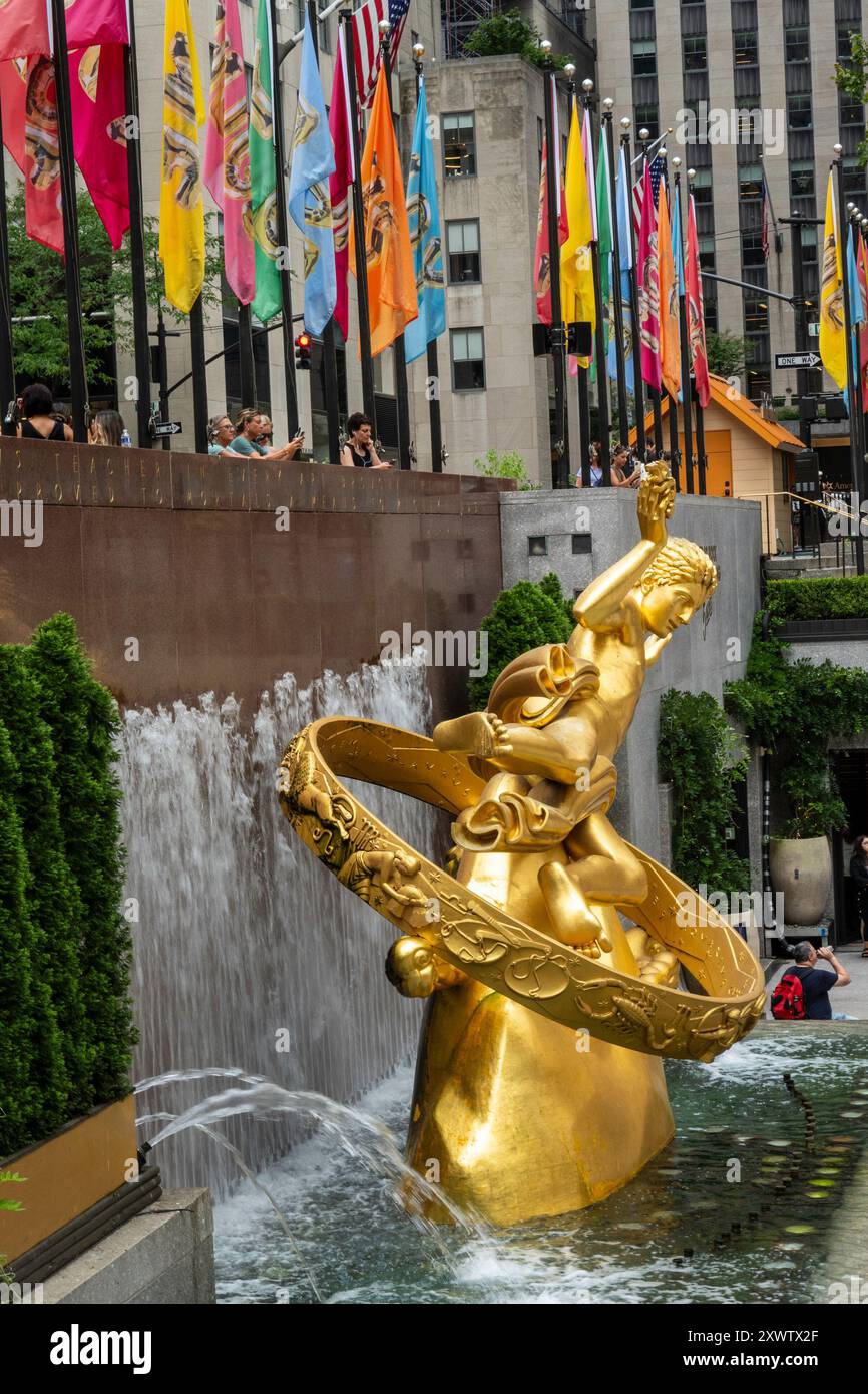 The iconic Statue of Prometheus is located in Rockefeller Center Plaza ...