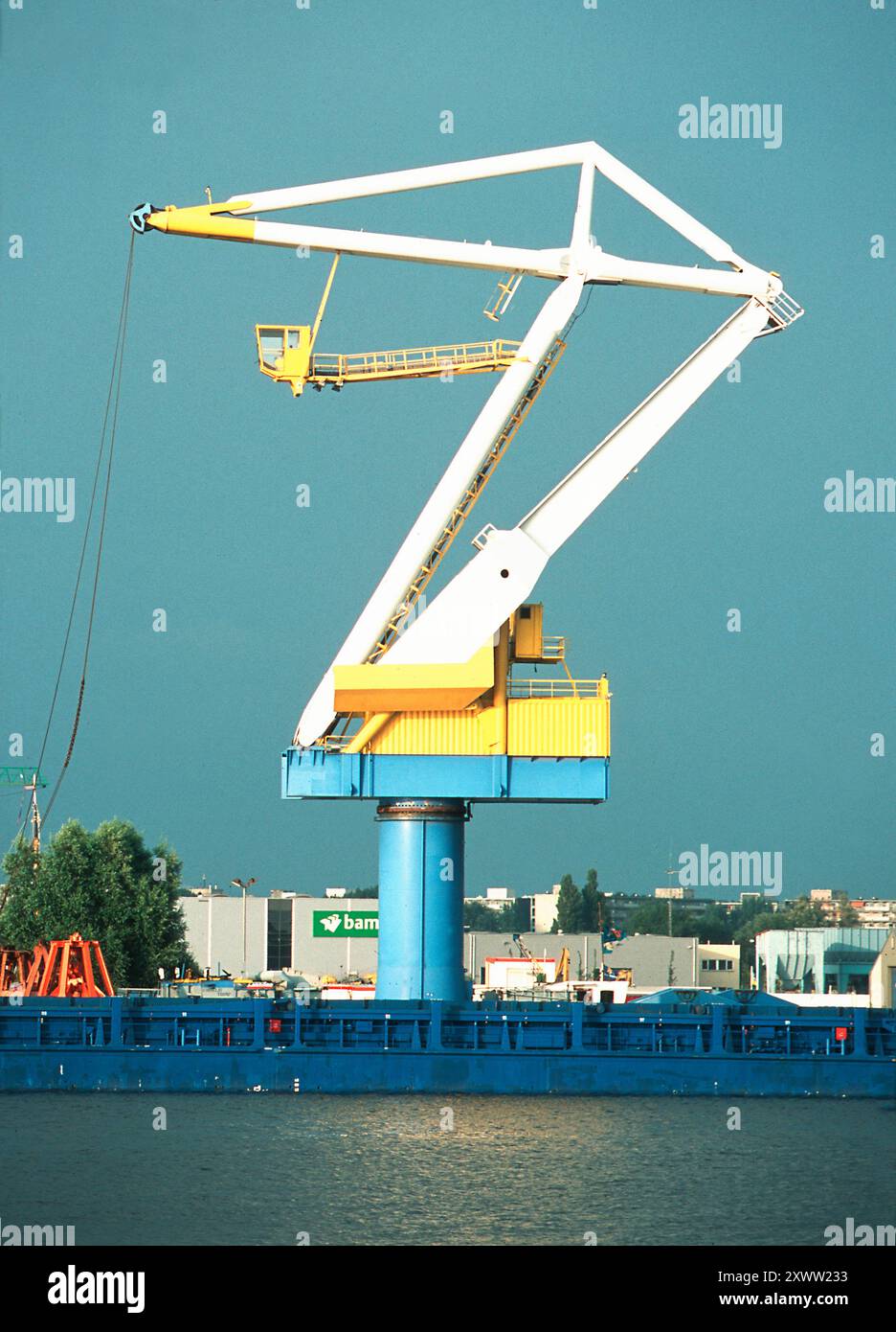 Level-luffing crane. A level-luffing crane is a heavy-load crane ...