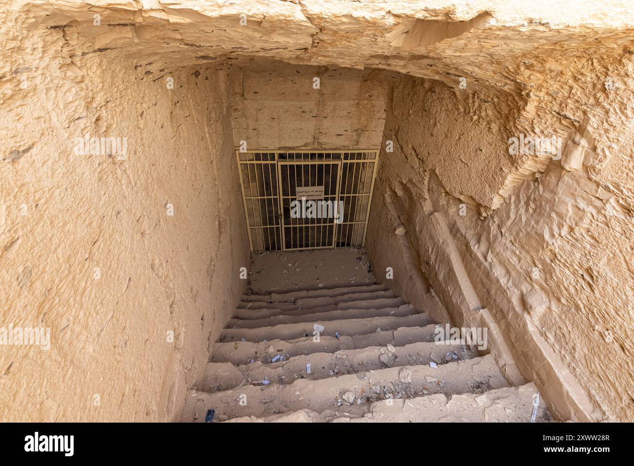 Valley of the Kings, kings valley, entrance of KV55 tomb, estimated ...