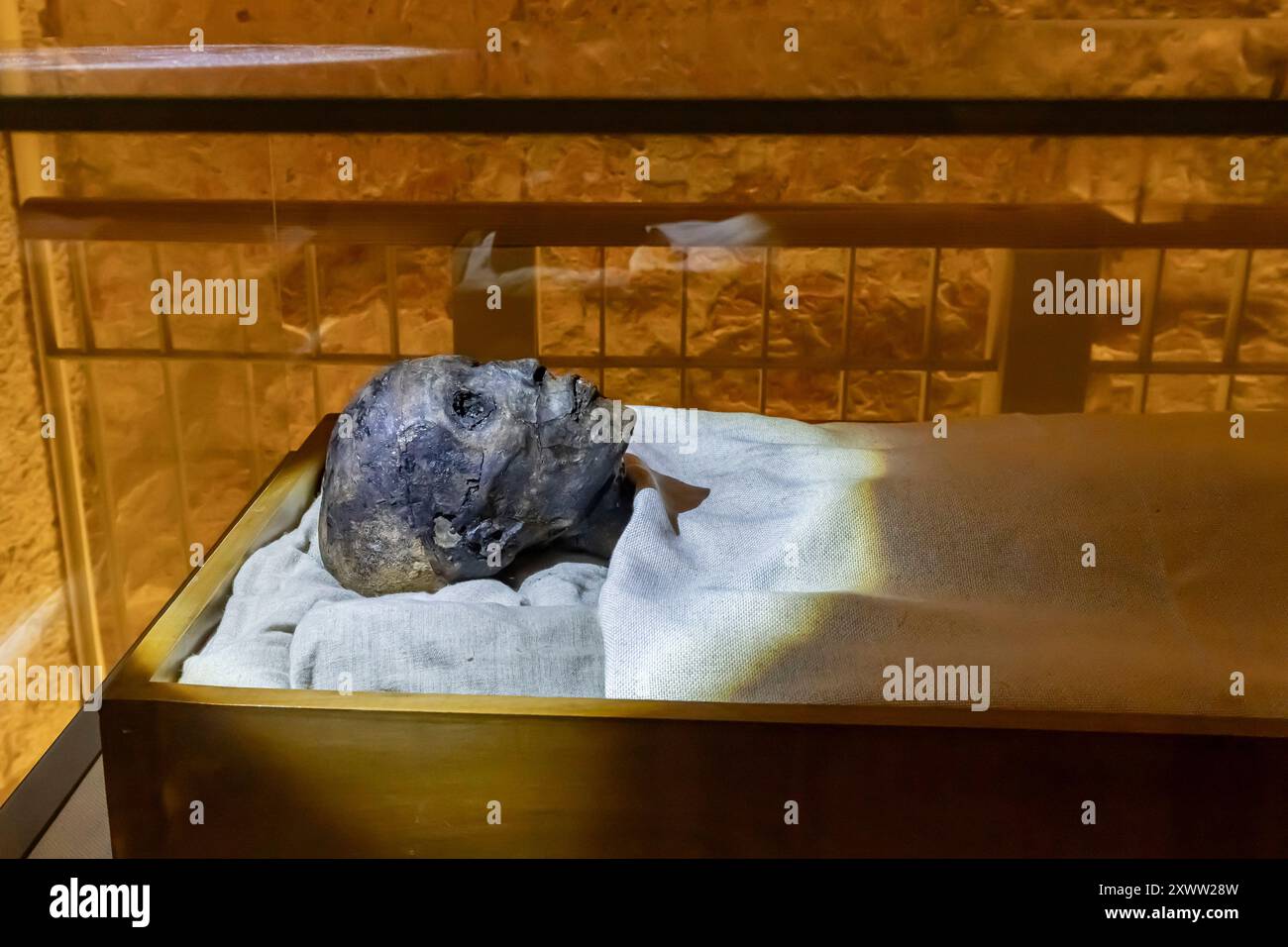 Valley of the Kings, kings valley, Mummy of Tutankhamun, tomb KV62 ...