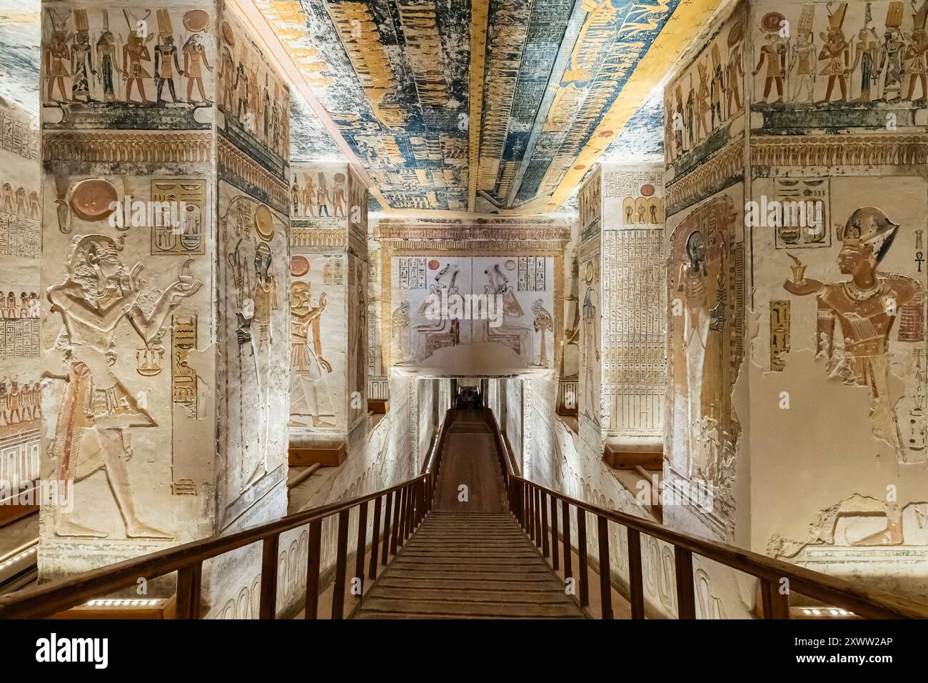 Valley of the Kings, kings valley, interior of KV9 with paintings, tomb ...