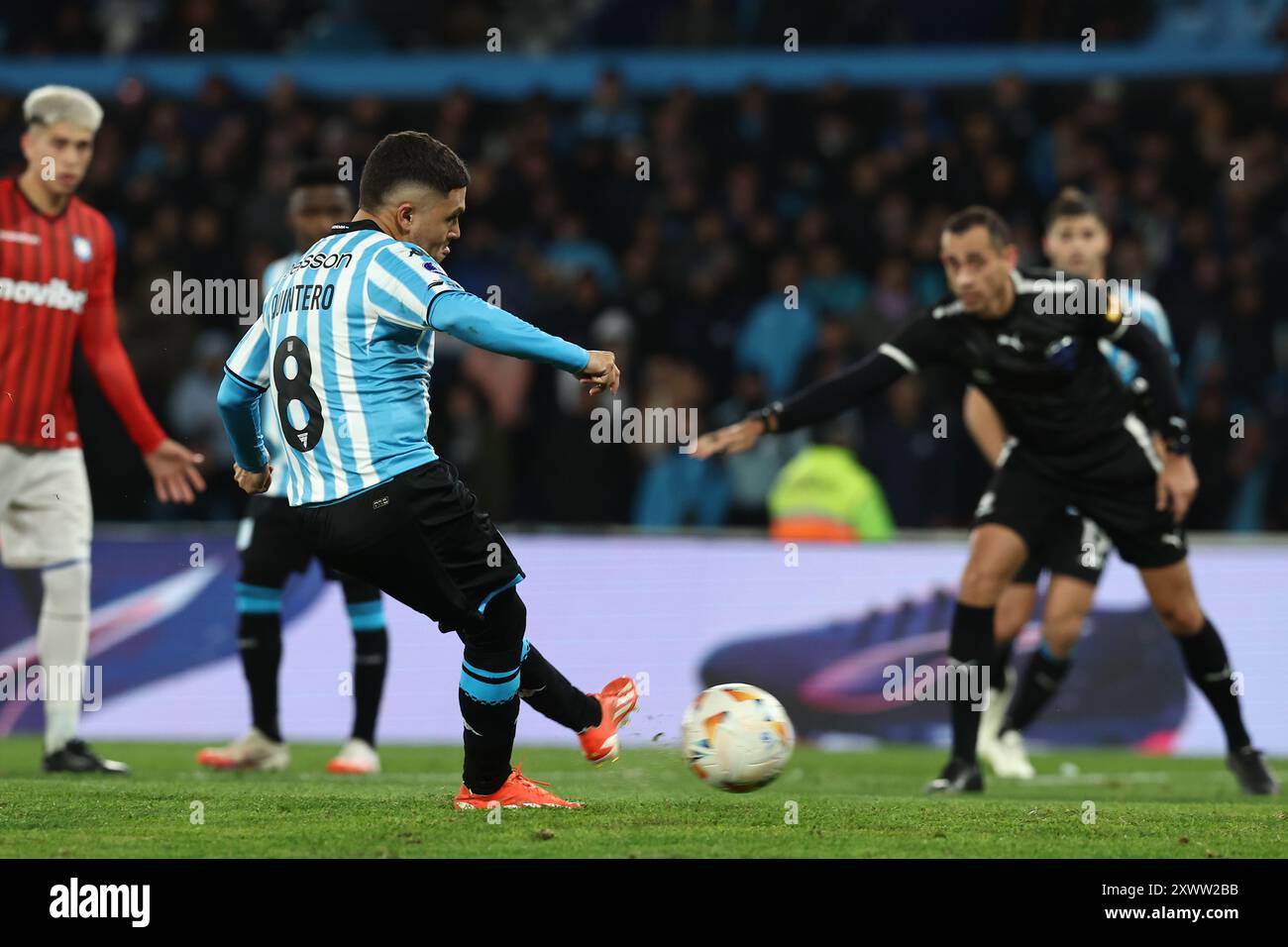 Racing Club's Colombian midfielder Juan Fernando Quintero shots to ...
