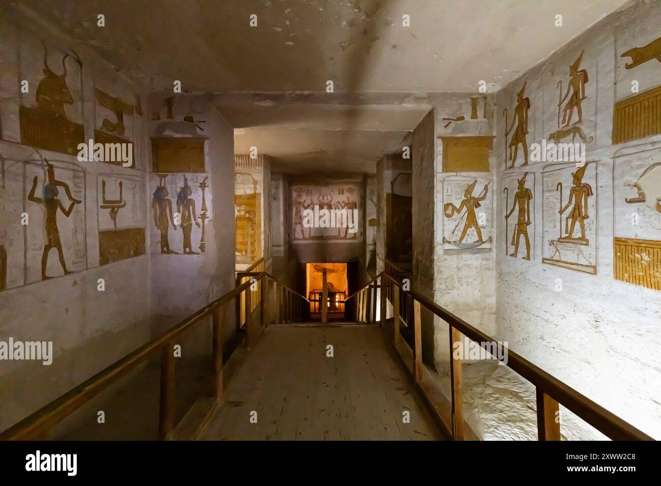 Valley of the Kings, kings valley, interior of KV15 with paintings ...