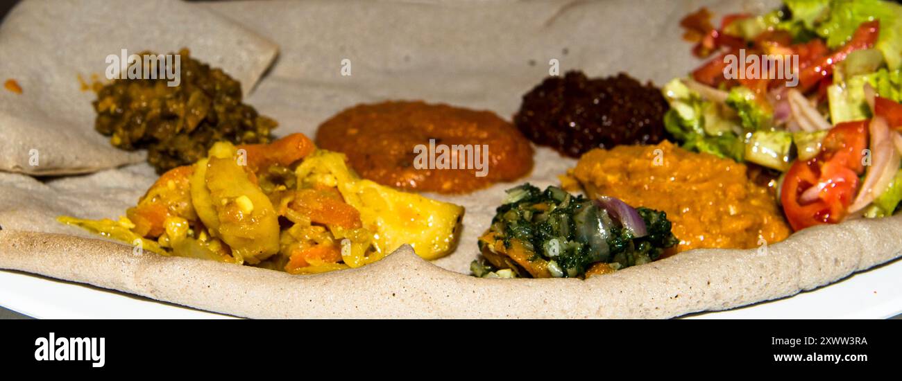 A traditional Ethiopian Injera dish Stock Photo - Alamy