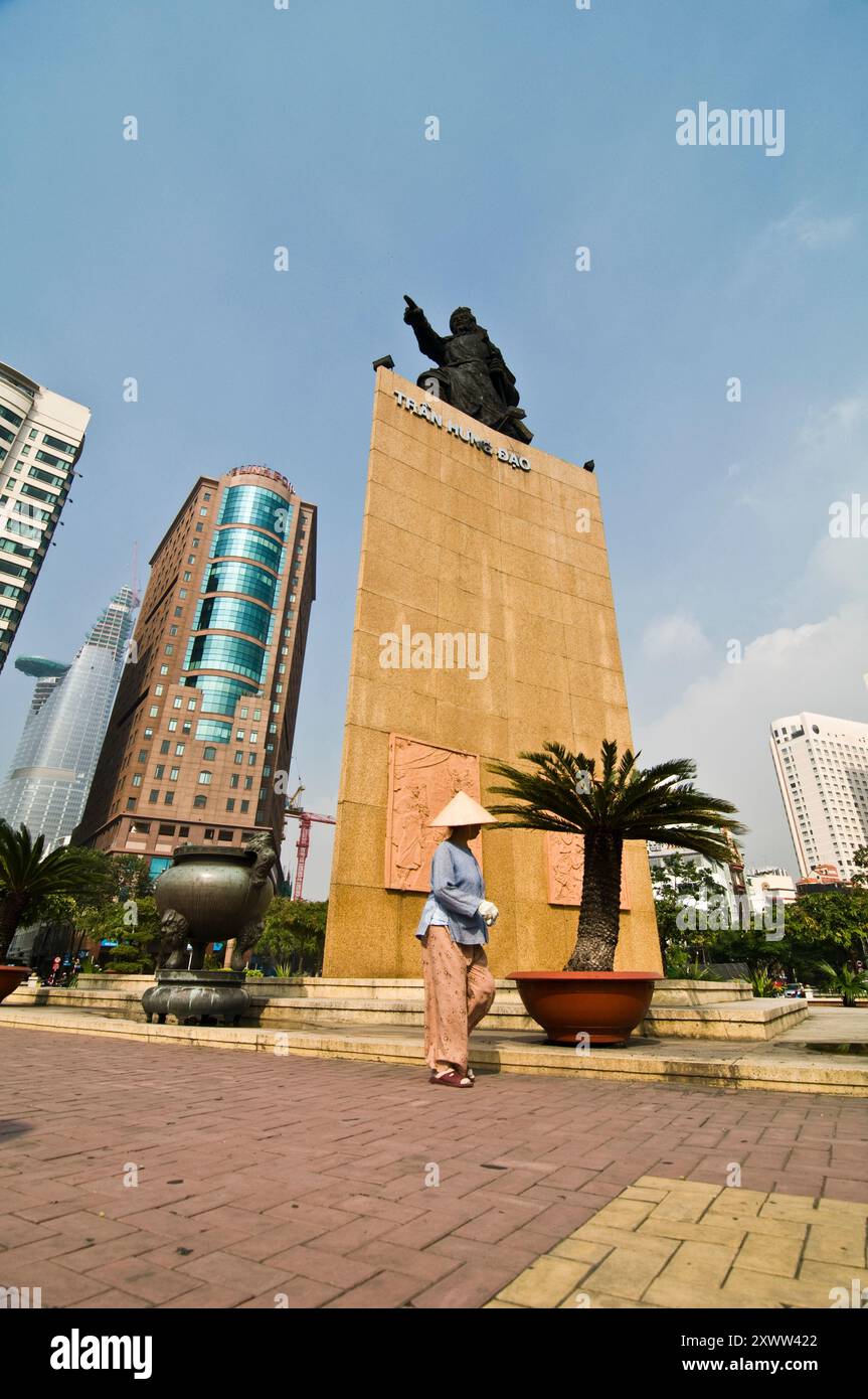 Statue of Tran Hung Dao in Saigon, Vietnam Stock Photo - Alamy