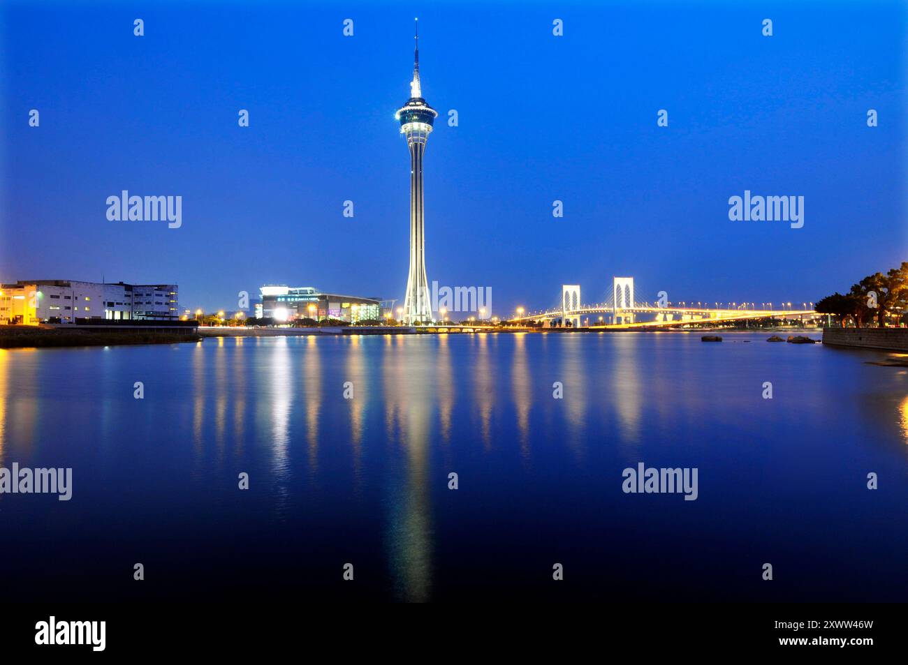 Macau tourist tower hi-res stock photography and images - Alamy