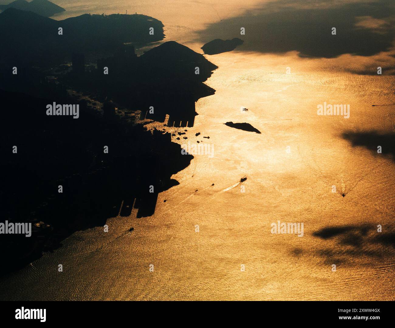 Aerial view of the East Lamma Channel in Hong Kong during sunrise Stock ...