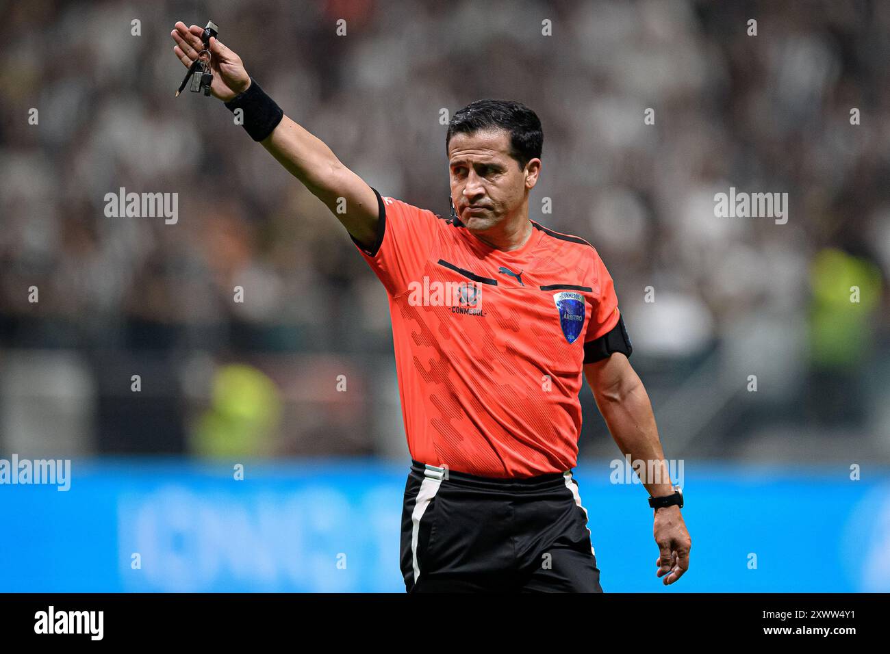 Belo Horizonte, Brazil. 20th Aug, 2024. Referee Felipe Andres Gonzalez Alveal, during the match ...