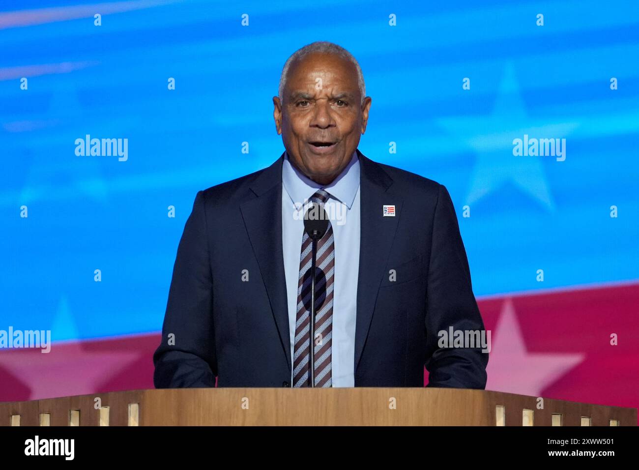 Ken Chenault speaking at the Democratic National Convention Tuesday ...