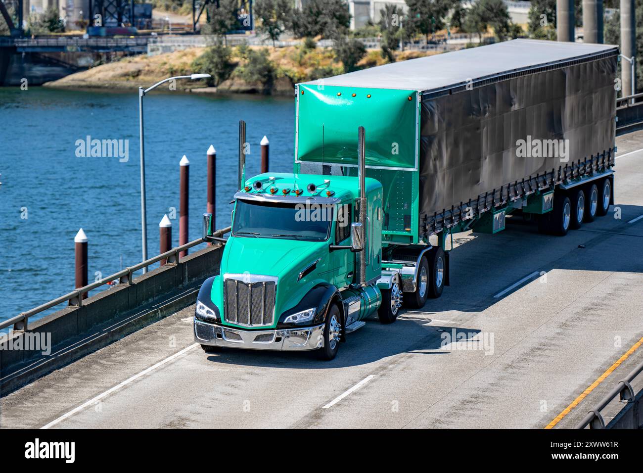 Green low cab profile big rig semi trucks with extended cab for truck ...