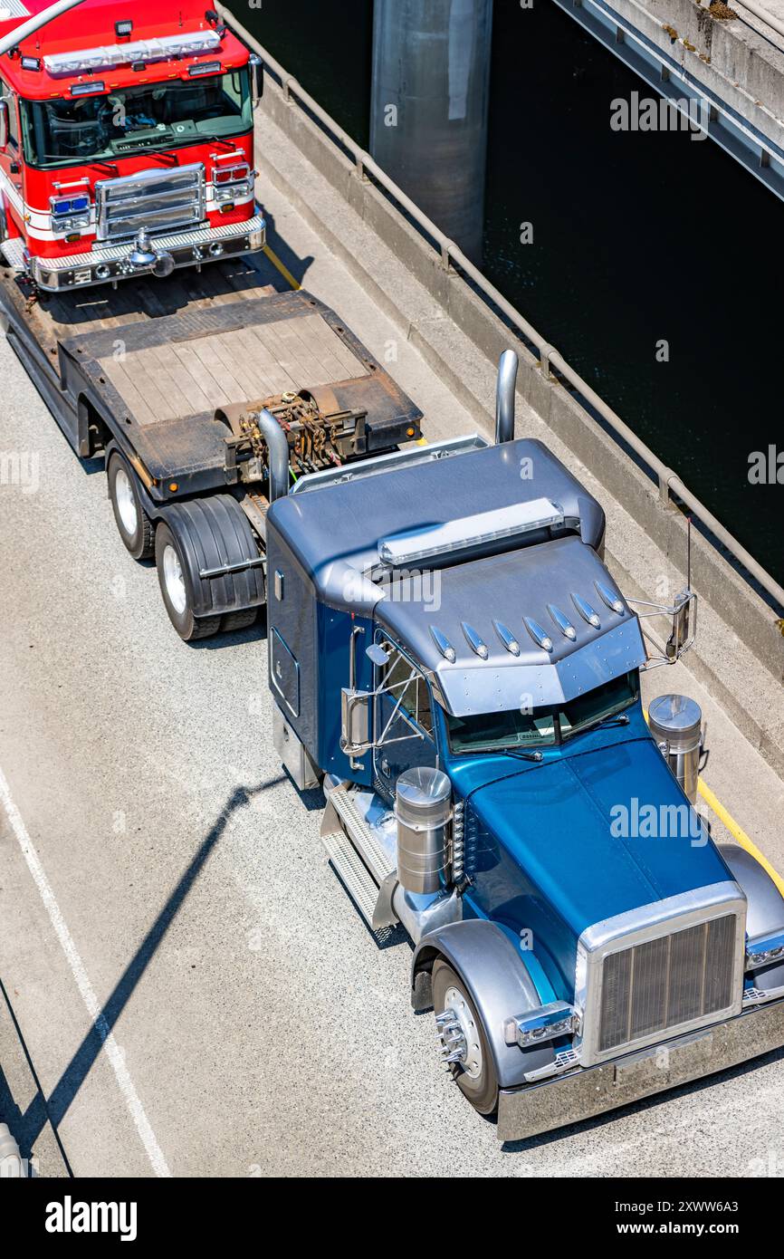 Blue classic big rig semi truck tractor with extended cab for truck ...