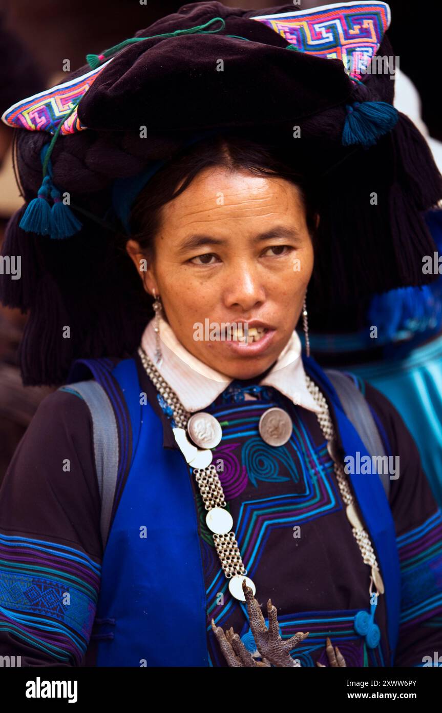 Portrait of a Hani / Akha woman taken at the weekly market in ...