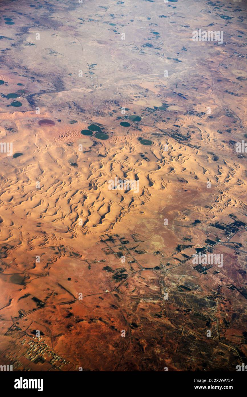 Aerial view of the Arabian desert in Saudi Arabia Stock Photo - Alamy