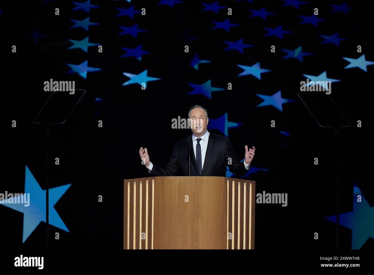 Second gentleman Douglas Emhoff speaking at the Democratic National ...