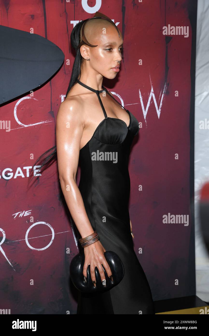 The crow fka twigs hi-res stock photography and images - Alamy