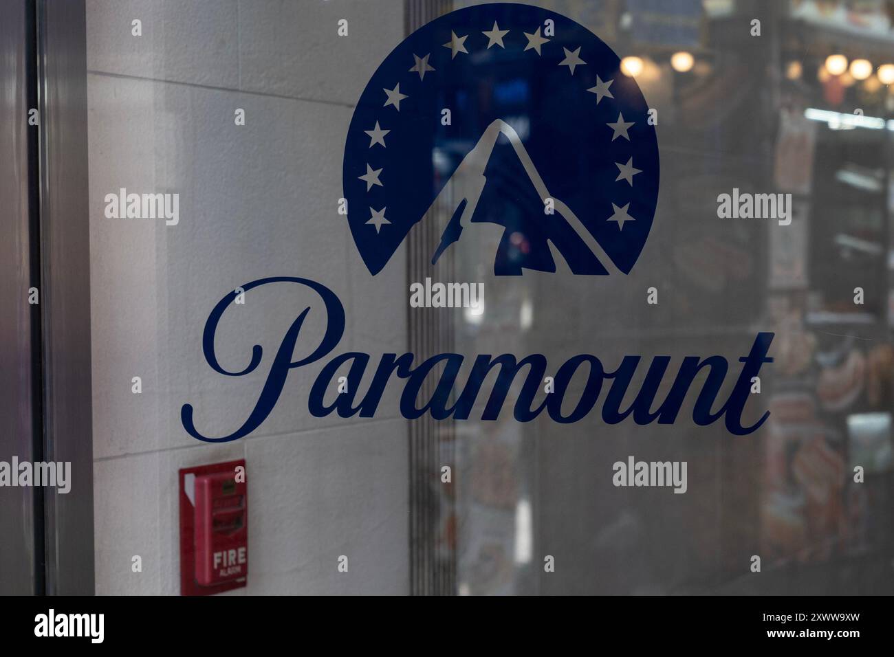 New York, USA. 20th Aug, 2024. View of entrance to Paramount office building on Times Square in ...