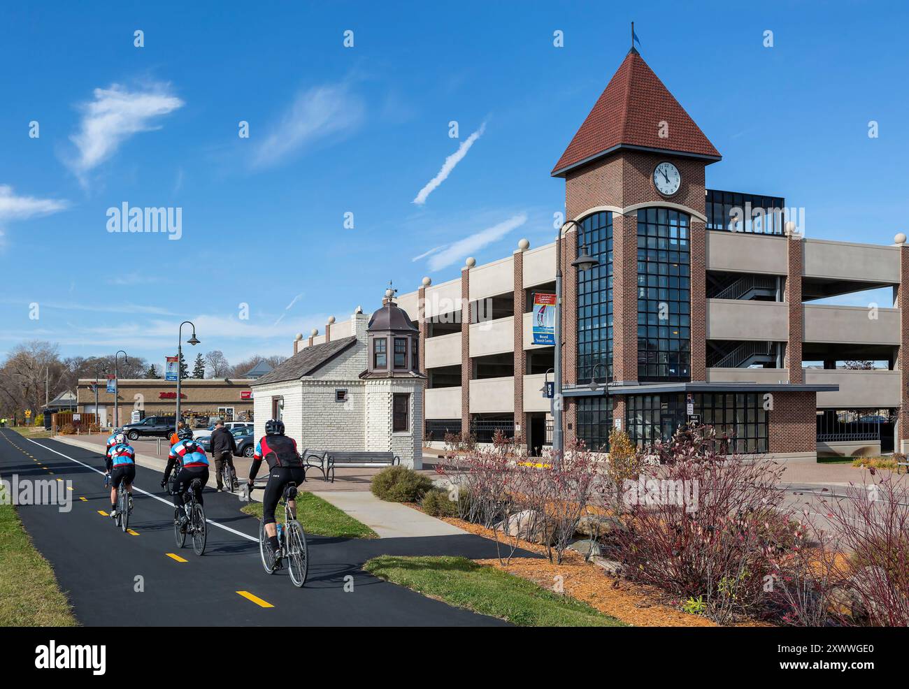 Clock tower at corner of parking ramp hi-res stock photography and ...