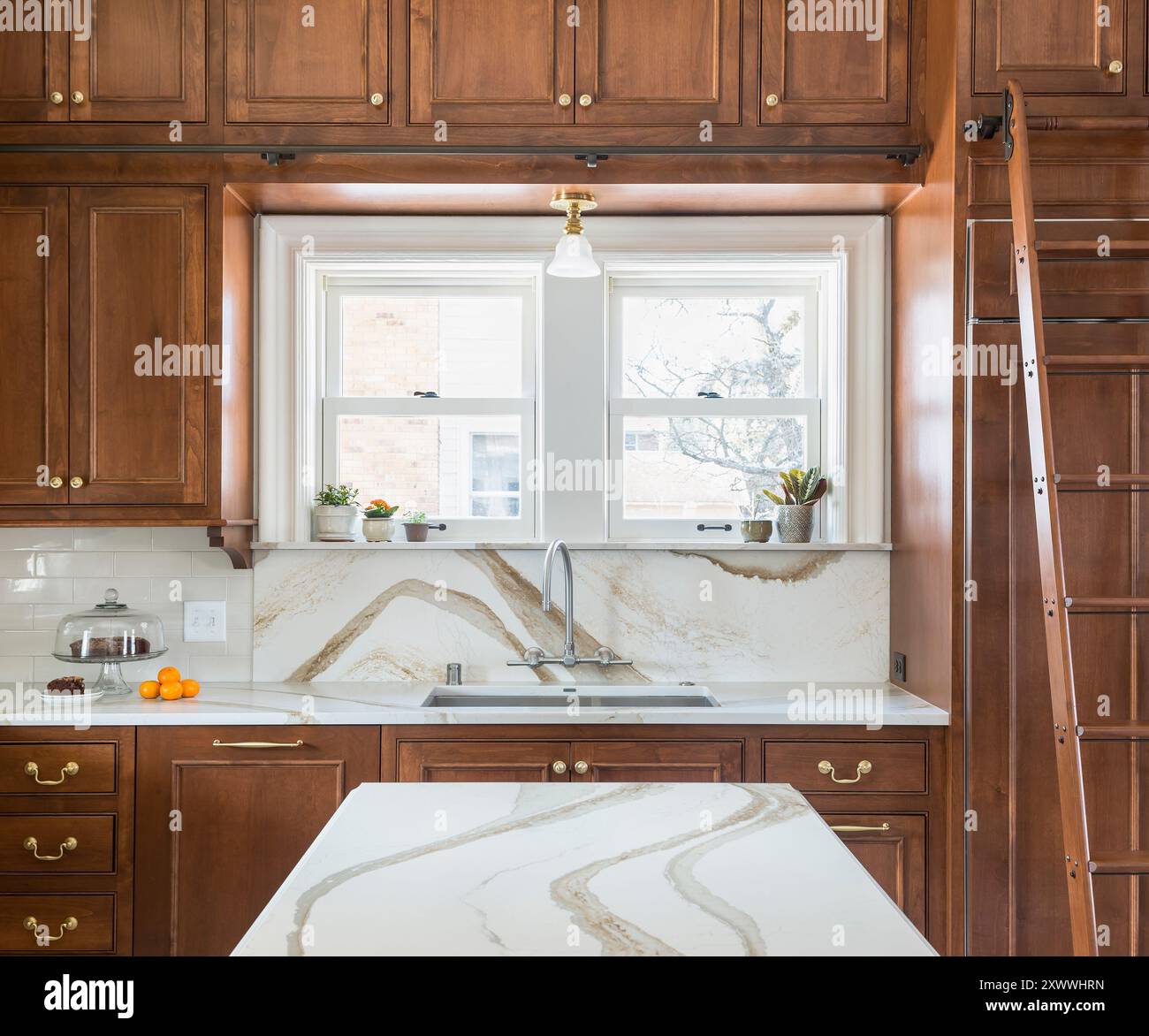 Sink area in new traditional kitchen Stock Photo - Alamy