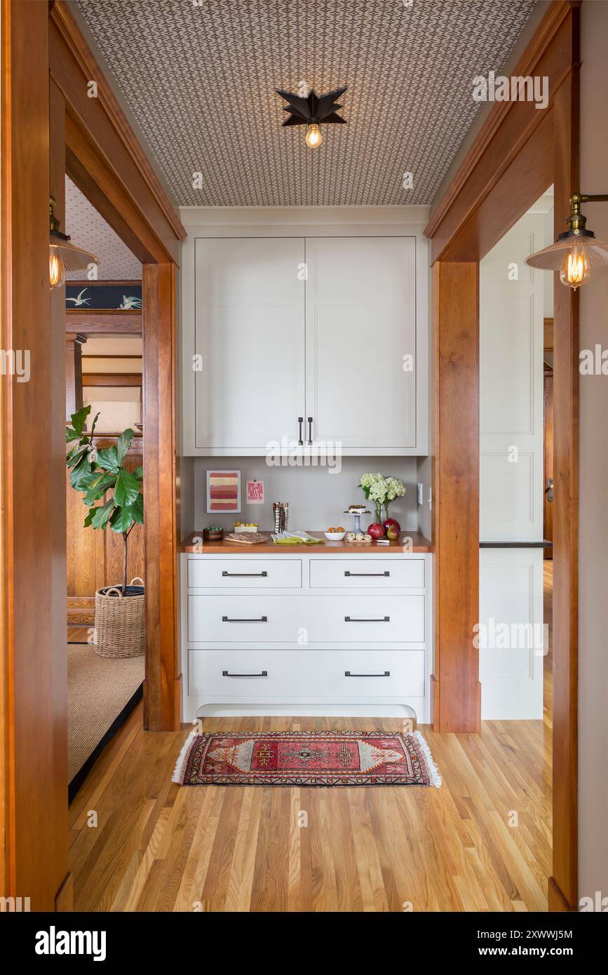 Restoration hardware sconces hi-res stock photography and images - Alamy