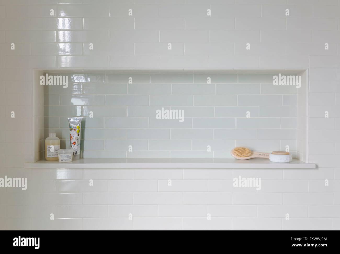 Inset shelf area of shower wall hi-res stock photography and images - Alamy