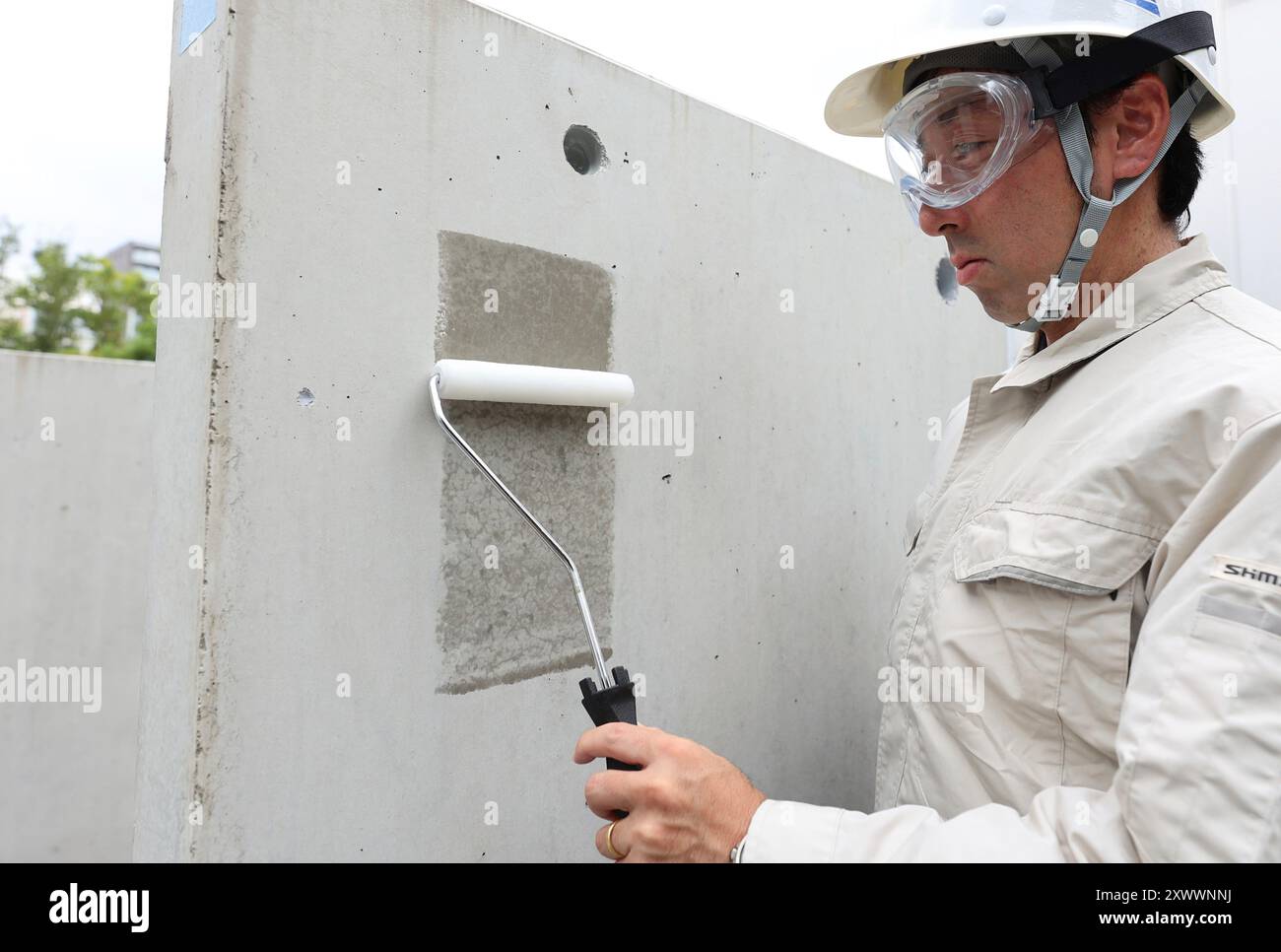 Concrete walls impregnated with carbon dioxide fixation technology DAC ...