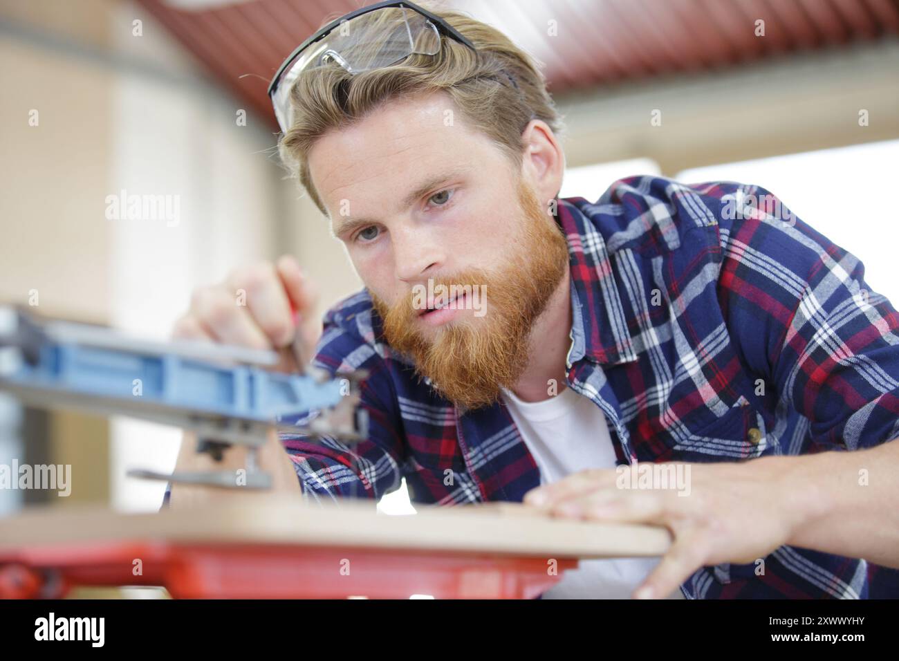 Worker works on milling machine hi-res stock photography and images - Alamy