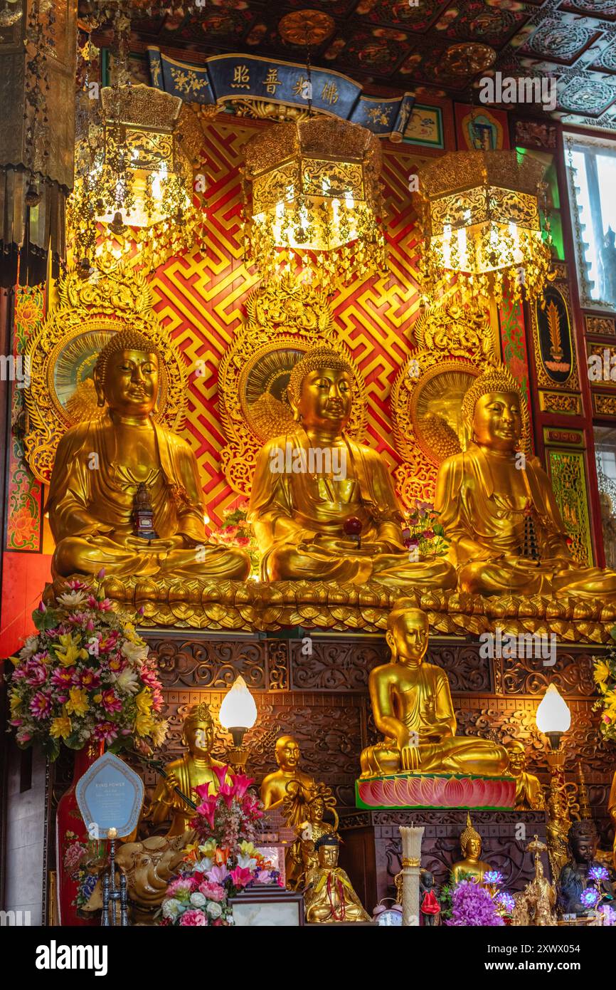 Trikaya at Buddha Wat Dibayavari Vihara (Kham Low Yi or Green Dragon ...