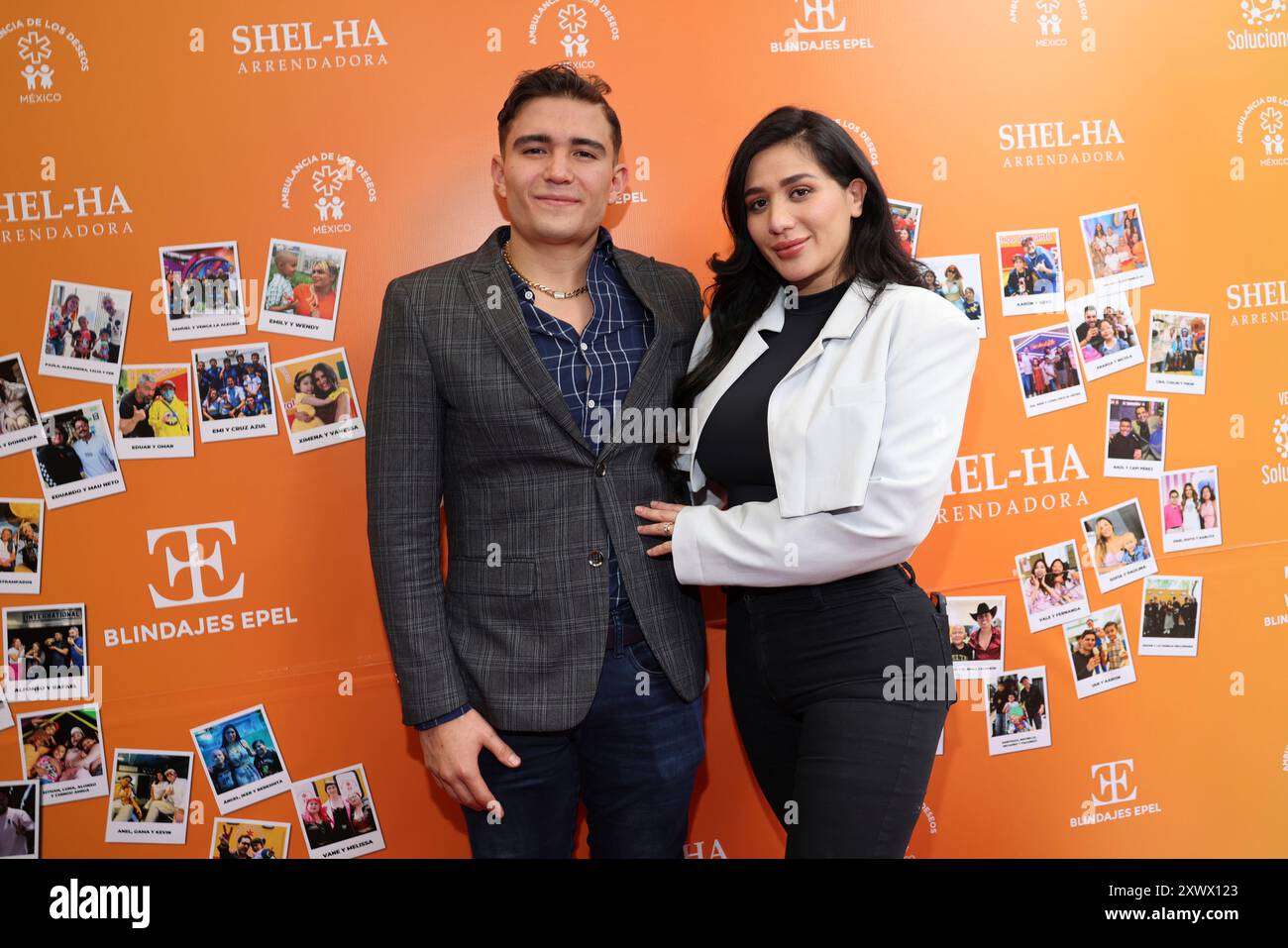 Ruben Arenzana and Diana Zambrano are attending the red carpet of the ...