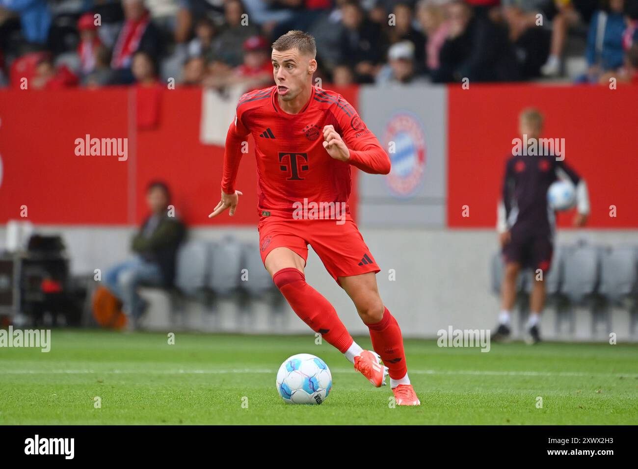 Munich, Deutschland. 20th Aug, 2024. Gabriel VIDOVIC (FC Bayern Munich ...