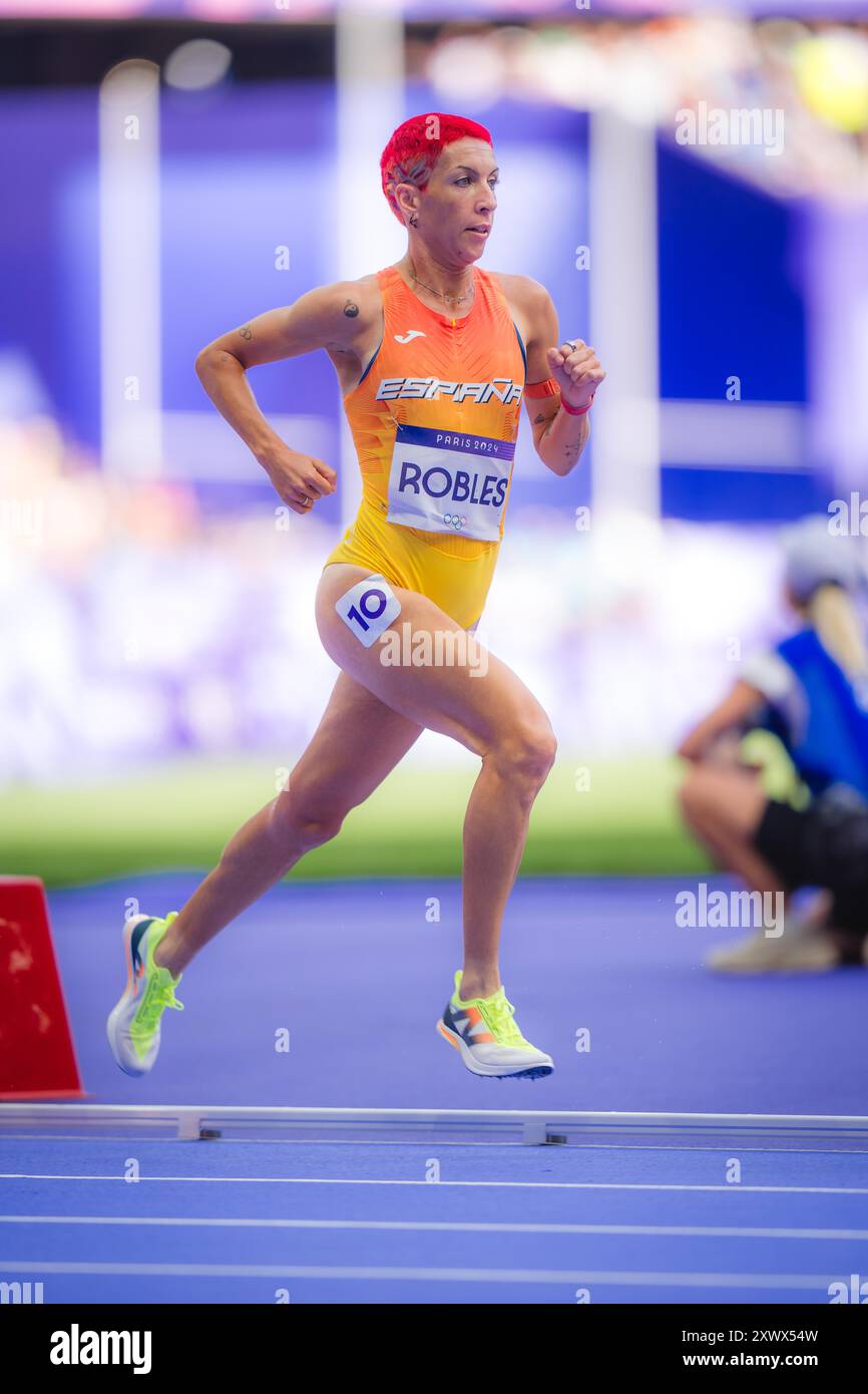 Carolina Robles participating in the 3000m Steeplechase at the Paris ...