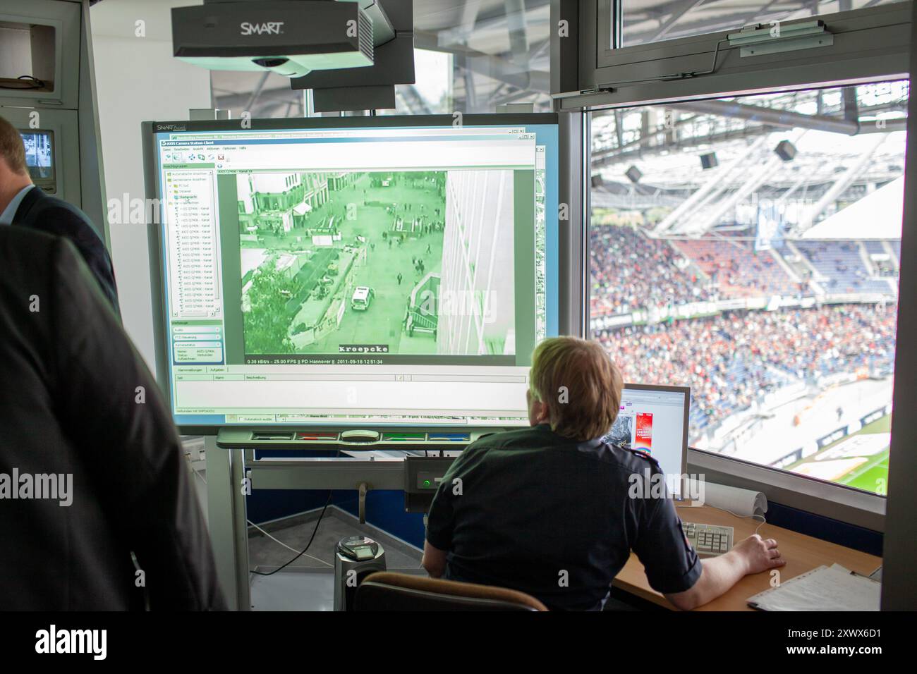 Crowd control of fans hi-res stock photography and images - Alamy