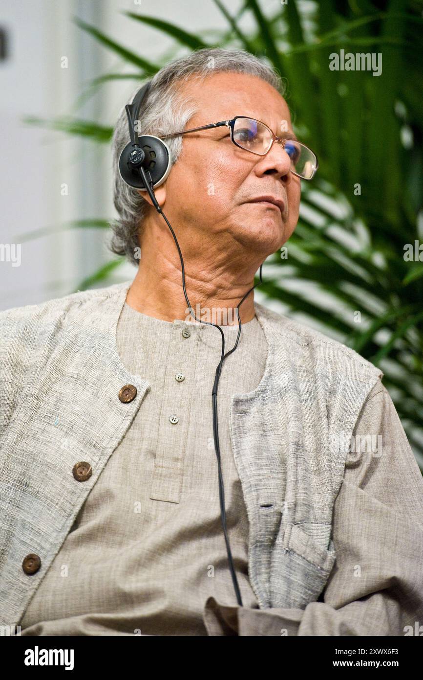 Nobel Peace Prize, Muhammad Yunus Stock Photo - Alamy