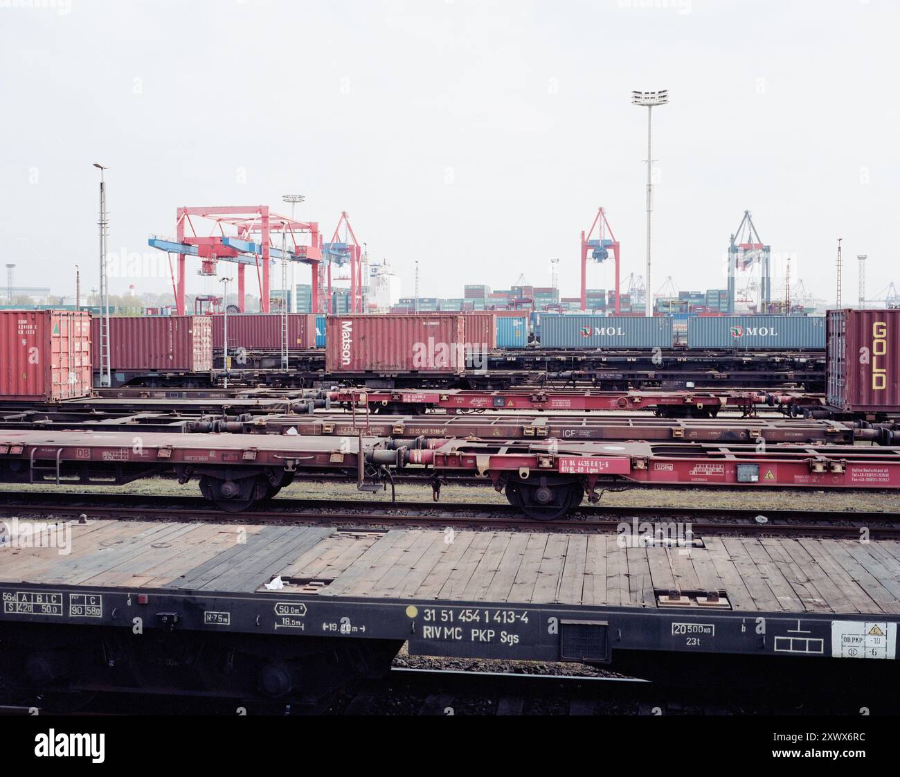 Economic connectivity hi-res stock photography and images - Alamy