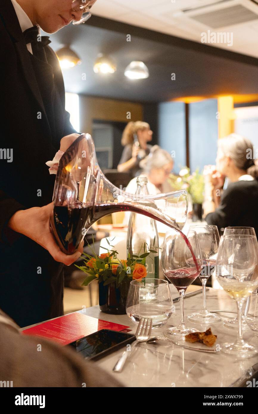 Wine glass crafts hi-res stock photography and images - Alamy