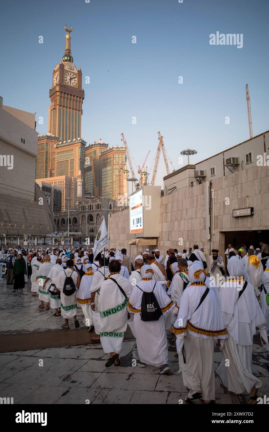 Mecca, Saudi Arabia - June 6, 2024: Hajj and Umrah pilgrims from ...