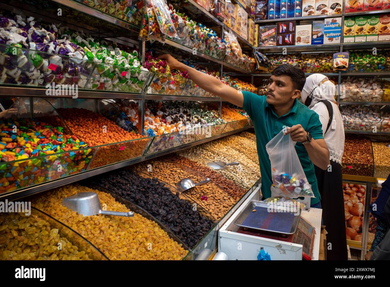 Mecca, Saudi Arabia - June 2, 2024: Nuts & Dates sellers in Al Kakia ...