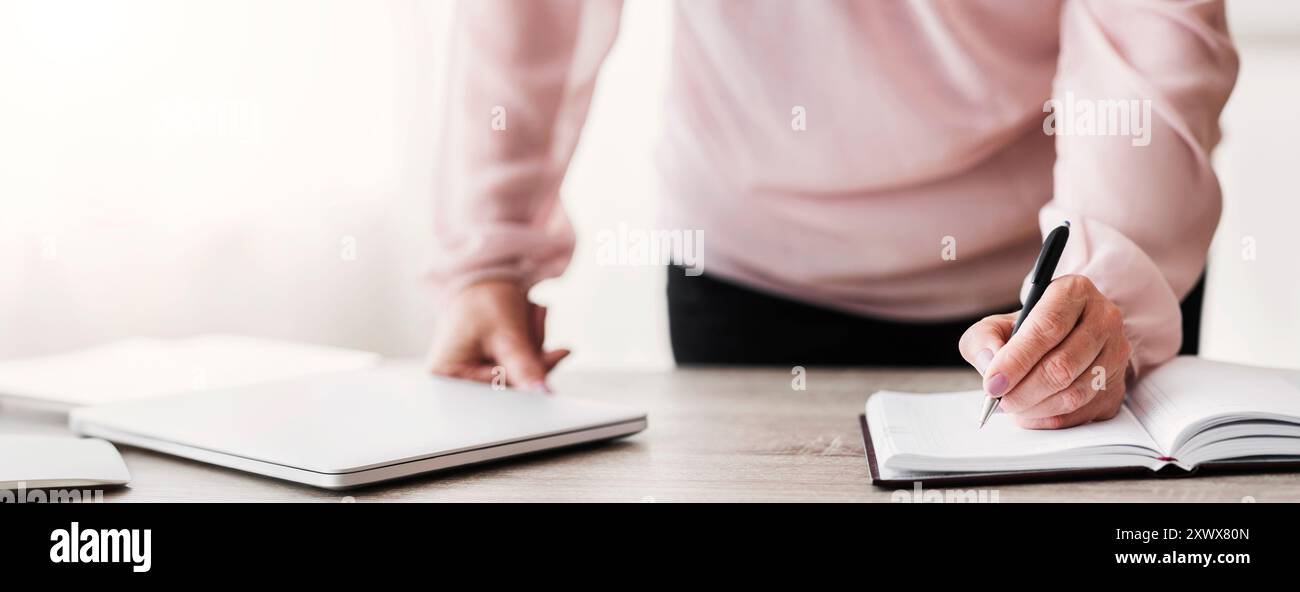 Business woman write tasks creative hi-res stock photography and images ...