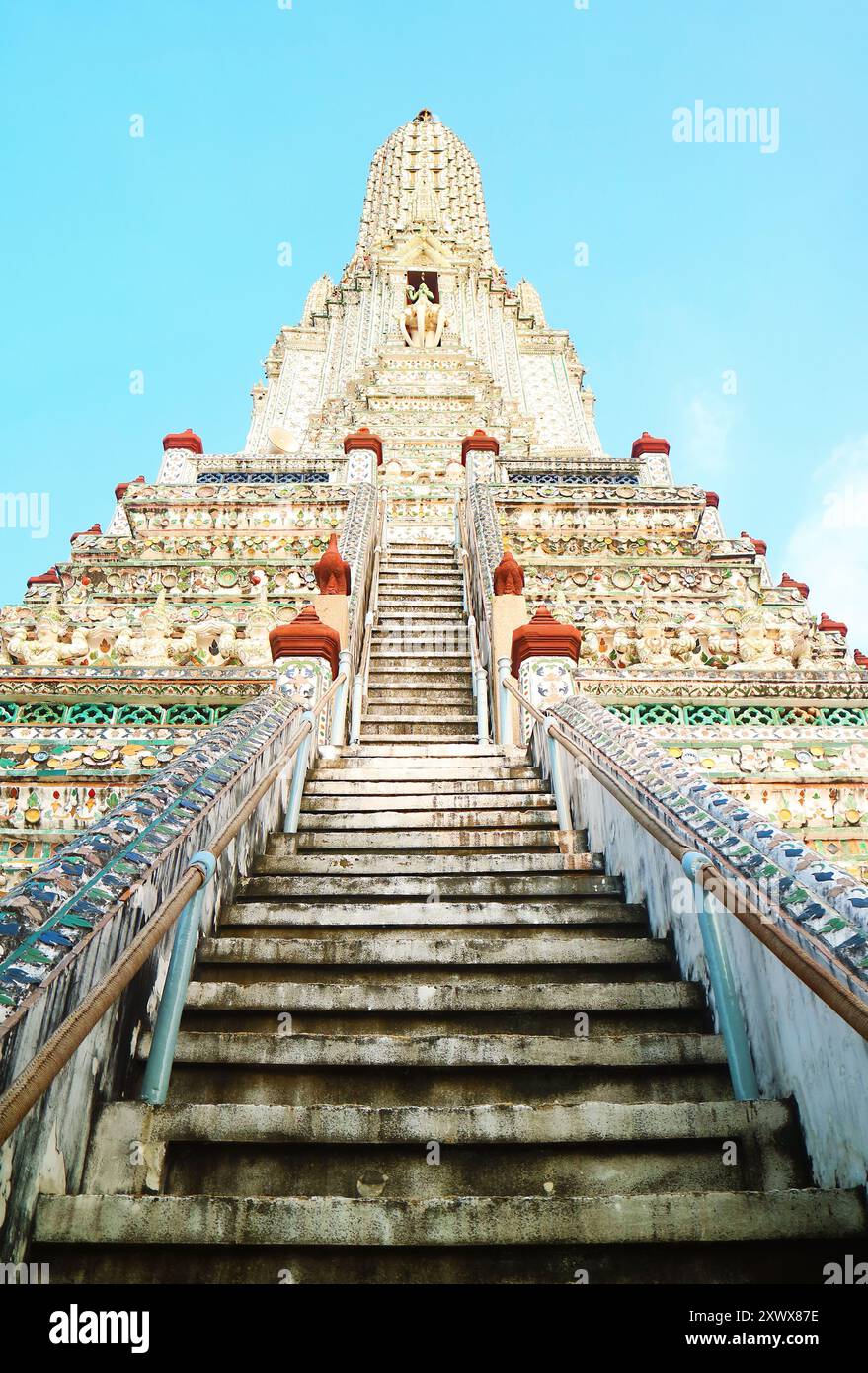 The Central Holy Spires or Phraprang of Temple of The Dawn with Amazing ...