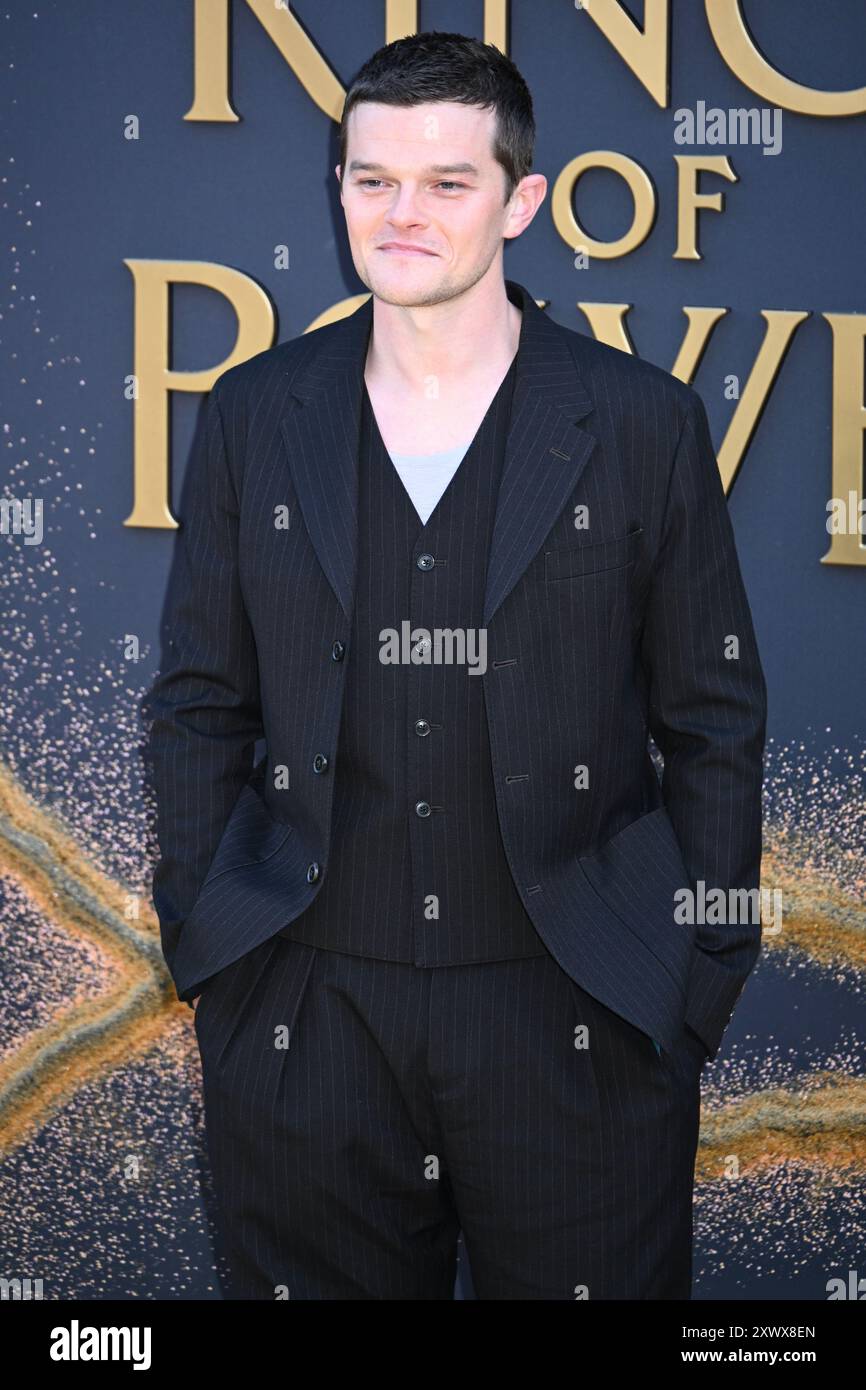 Robert Aramayo, The Lord of the Rings: The Rings of Power Premiere ...