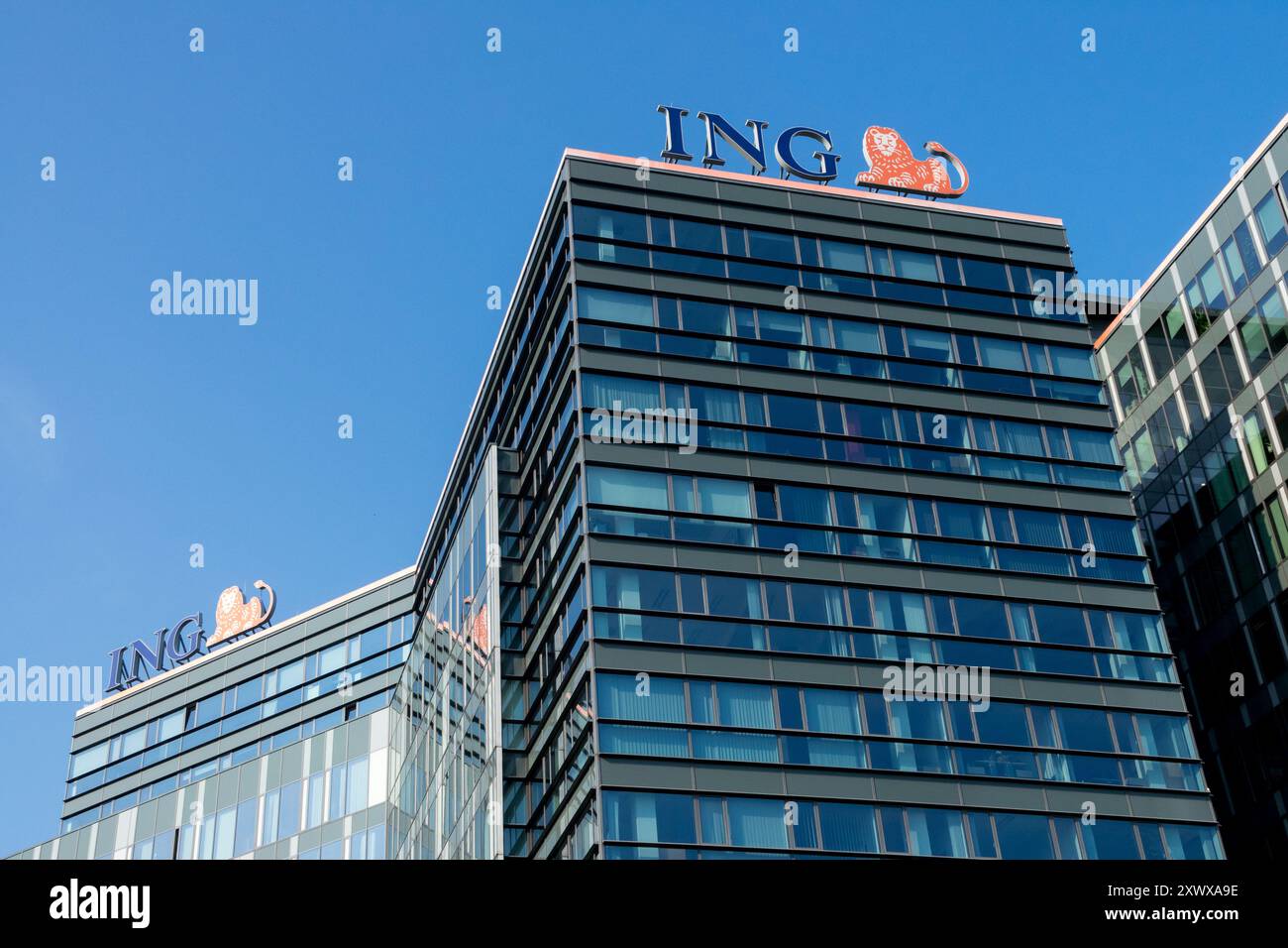 Ing bank logo hi-res stock photography and images - Alamy