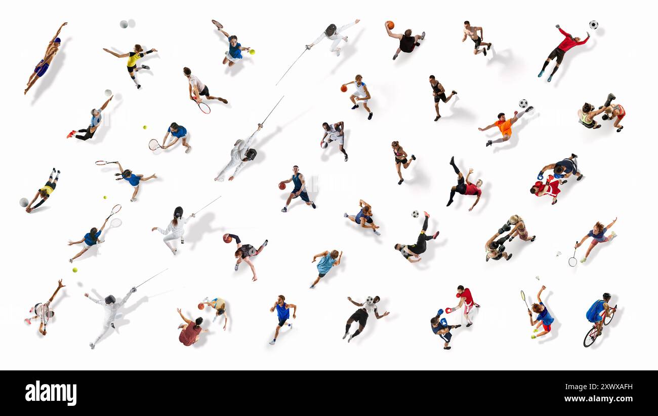 Basketball in swimming pool hi-res stock photography and images - Alamy