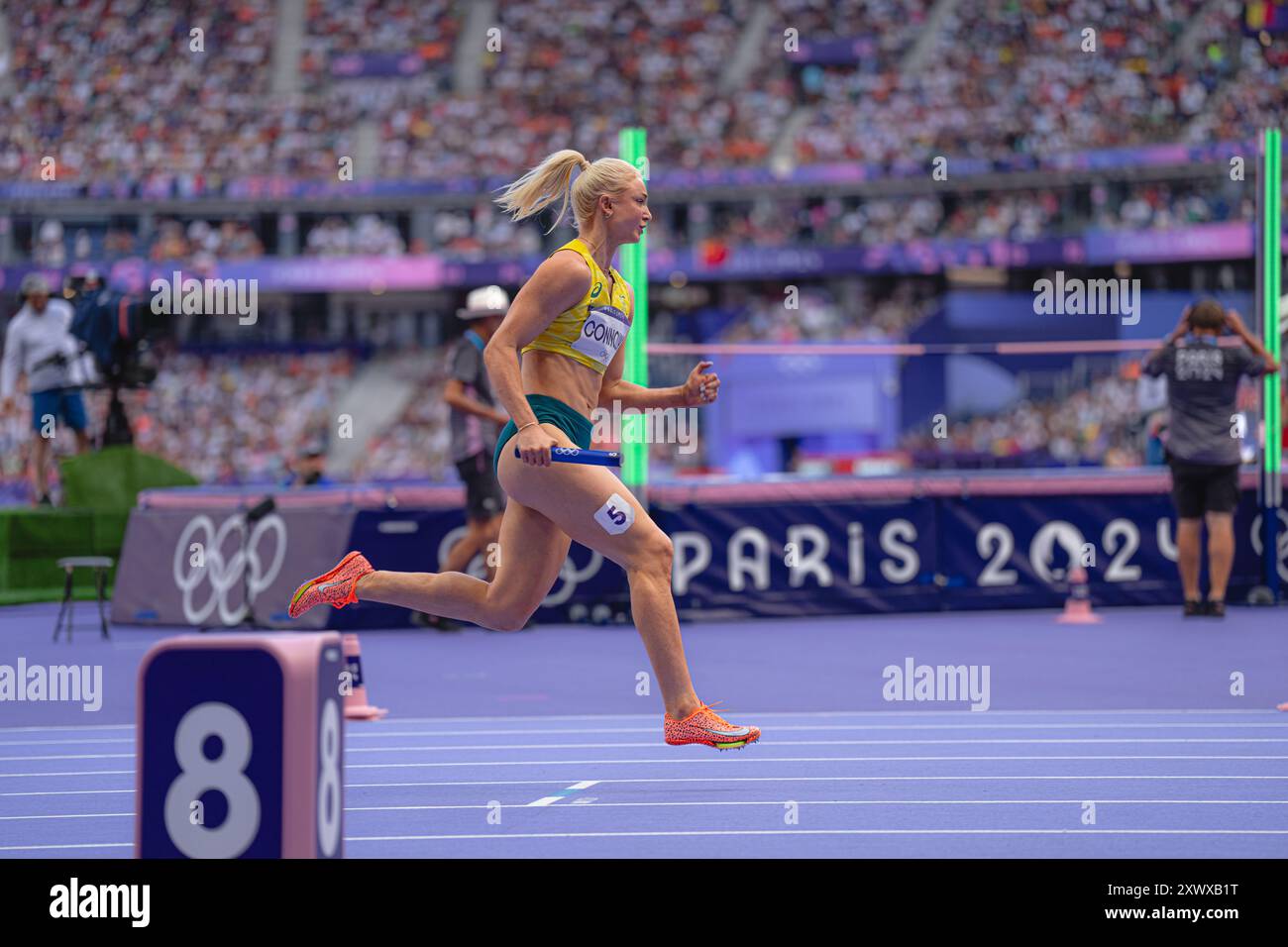 Ella Connolly participating in the 200 meters at the Paris 2024 Olympic ...