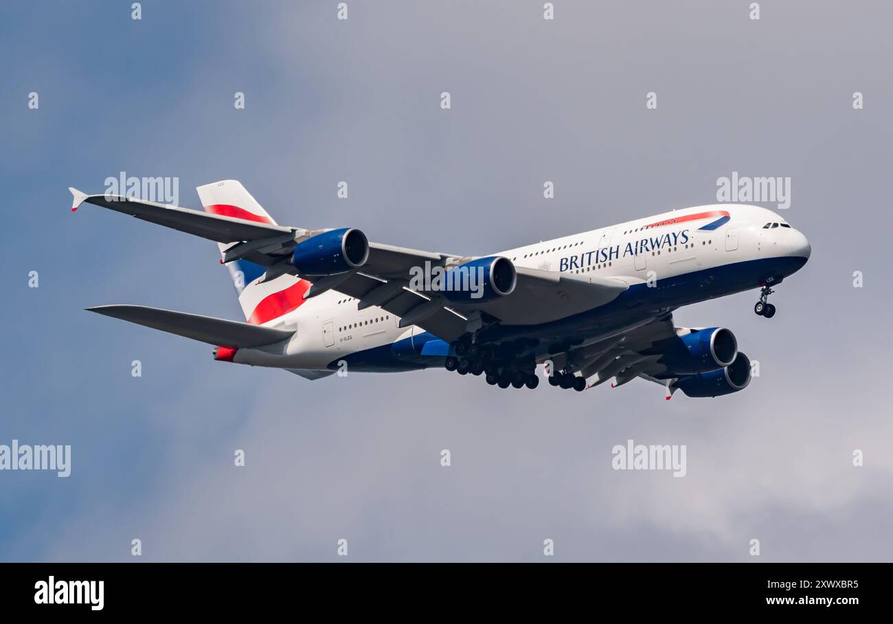 British Airways Airbus A380-841 G-XLEG overflies Windsor Great Park ...