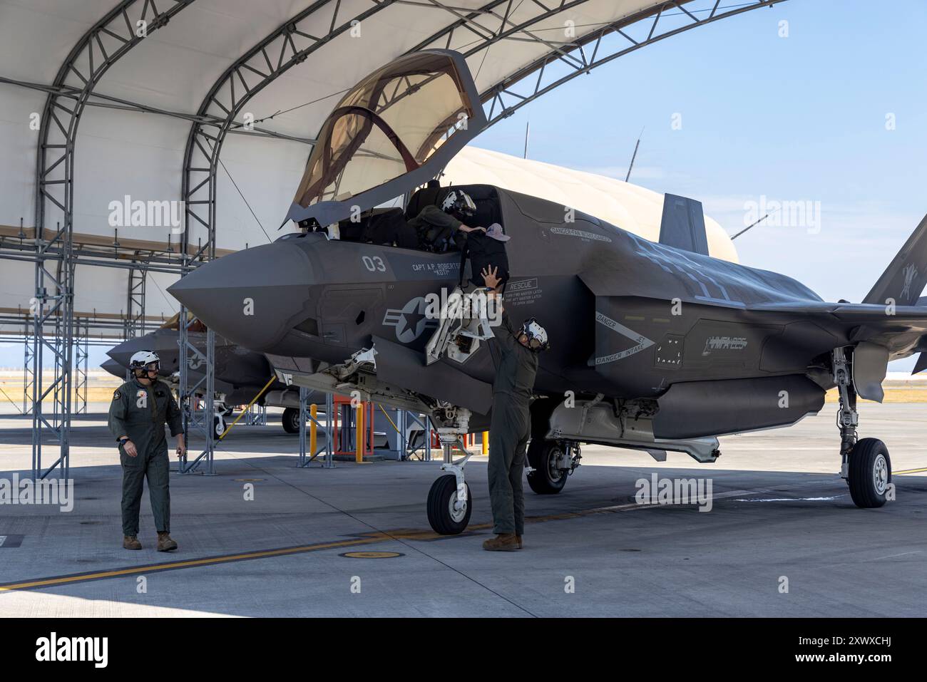 U.S. Marines with Marine Fighter Attack Squadron (VMFA) 225, 15th ...