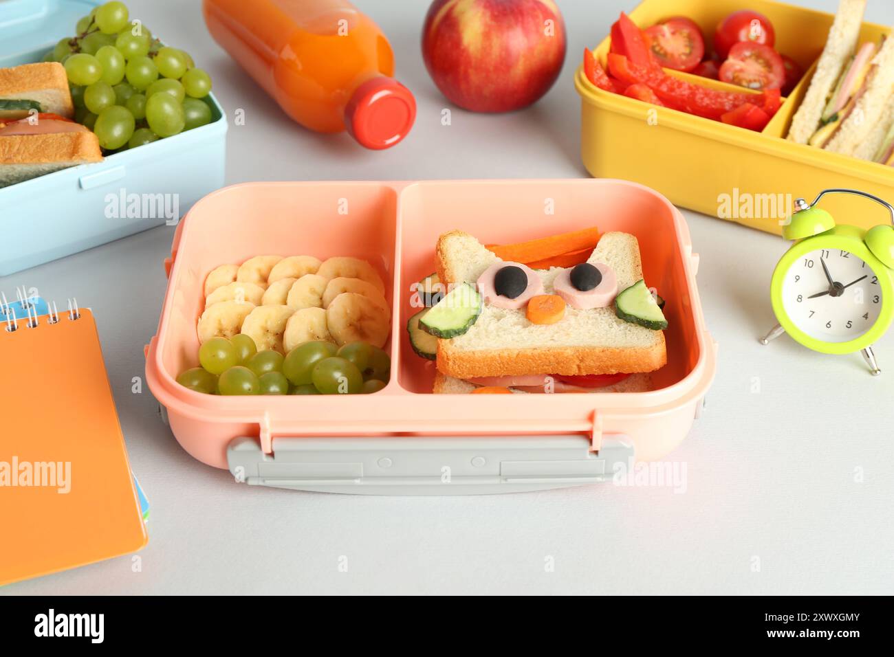 Meal prep lunch boxes hi-res stock photography and images - Alamy