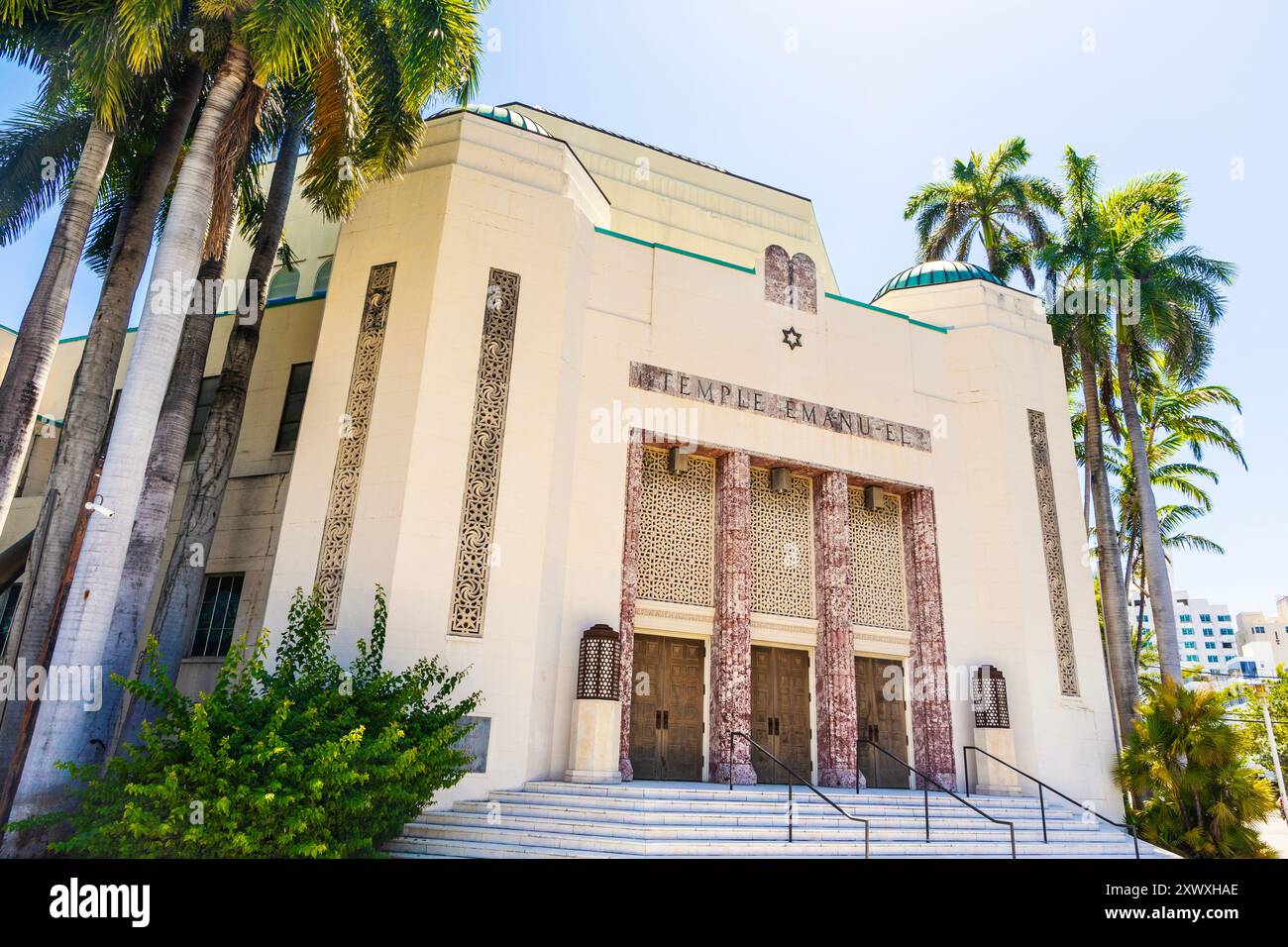 Exterior of Temple Emanu-El synagogue in South Beach, Miami Beach ...