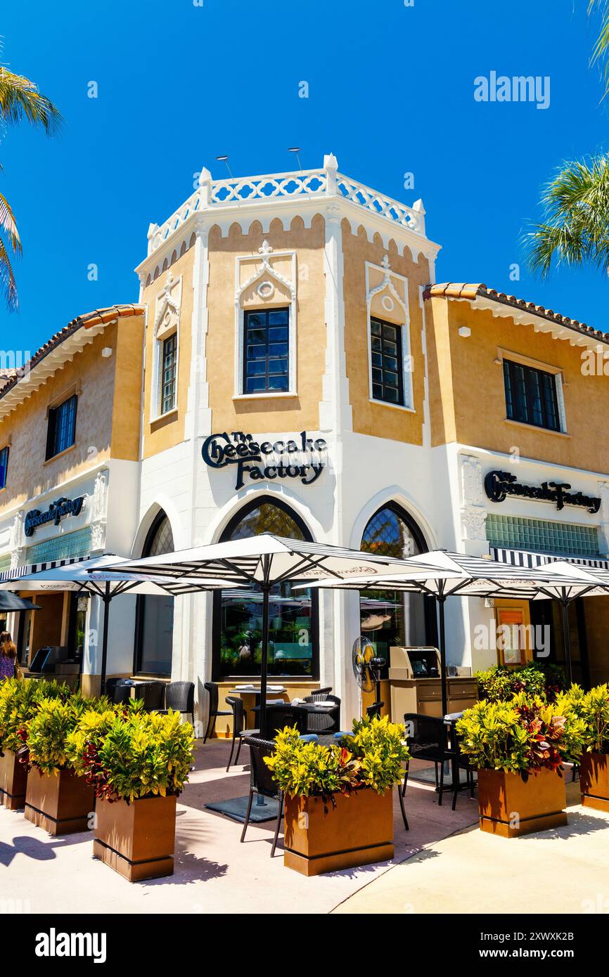 Lincoln road mall miami hi-res stock photography and images - Alamy