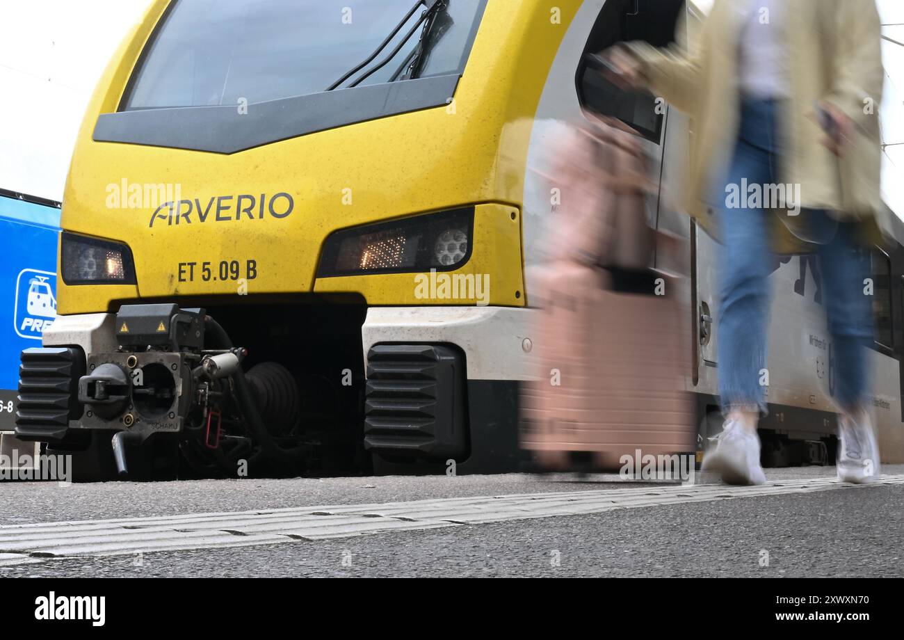 19 August 2024, Baden-Württemberg, Stuttgart: An Arverio train stands ...